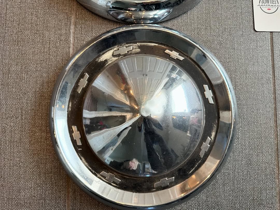 1956 Chevy Bel Air Accessory Wire Wheel Hubcaps - Knock-Off